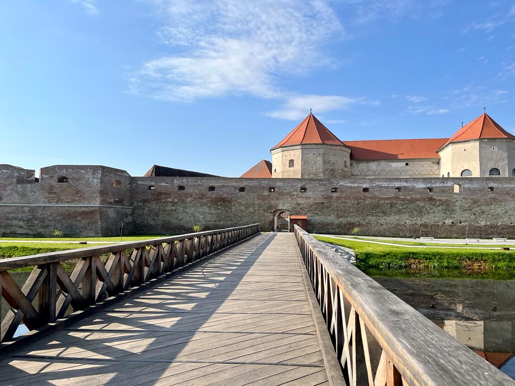 Cetatea Făgăraș, singura din țară cu un pod rabatabil funcțional ...