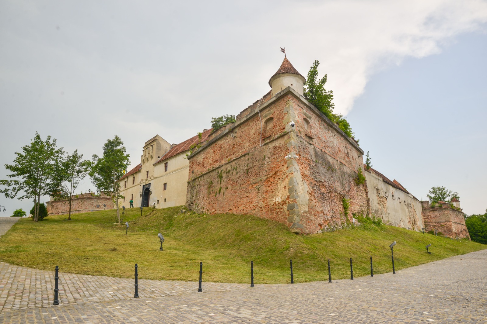 Cetăţuia Brașovului și-a redeschis porțile | AUDIO & FOTO - Radio Vacanța