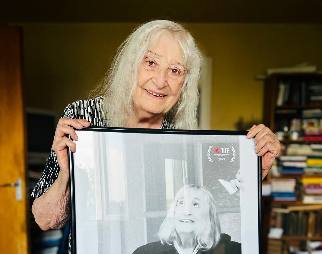 Documentarul despre poeta Nora Iuga, în avanpremieră la Cluj-Napoca ...