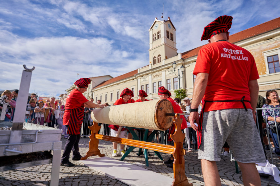 Festivalul Kurtoskalacs-ului, la Sfântu Gheorghe - Radio Vacanța