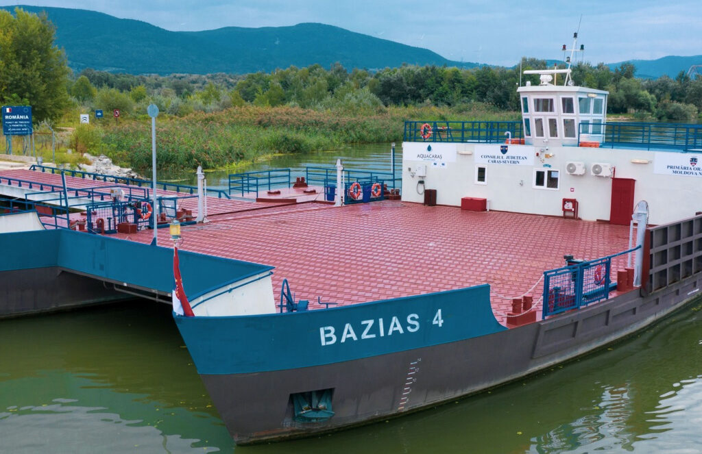 Se reiau cursele pe Dunăre cu bacul Baziaș 4 de la Moldova Nouă - Radio ...