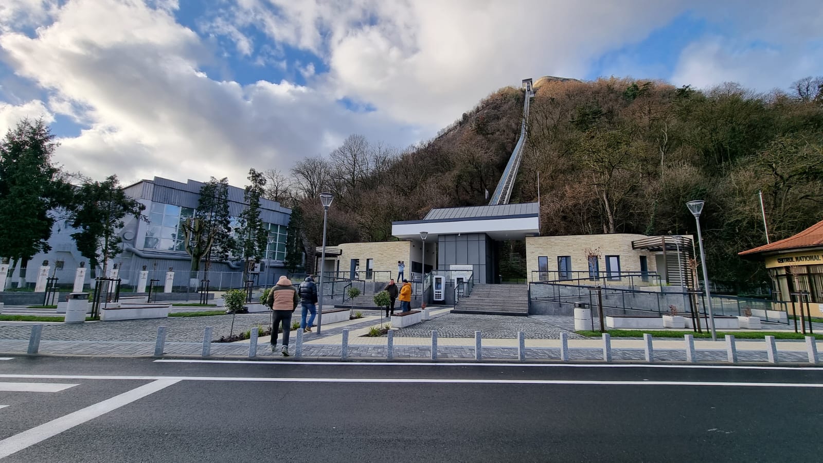 Noua telecabină de pe Dealul Cetății Deva va fi pusă în funcțiune în ...