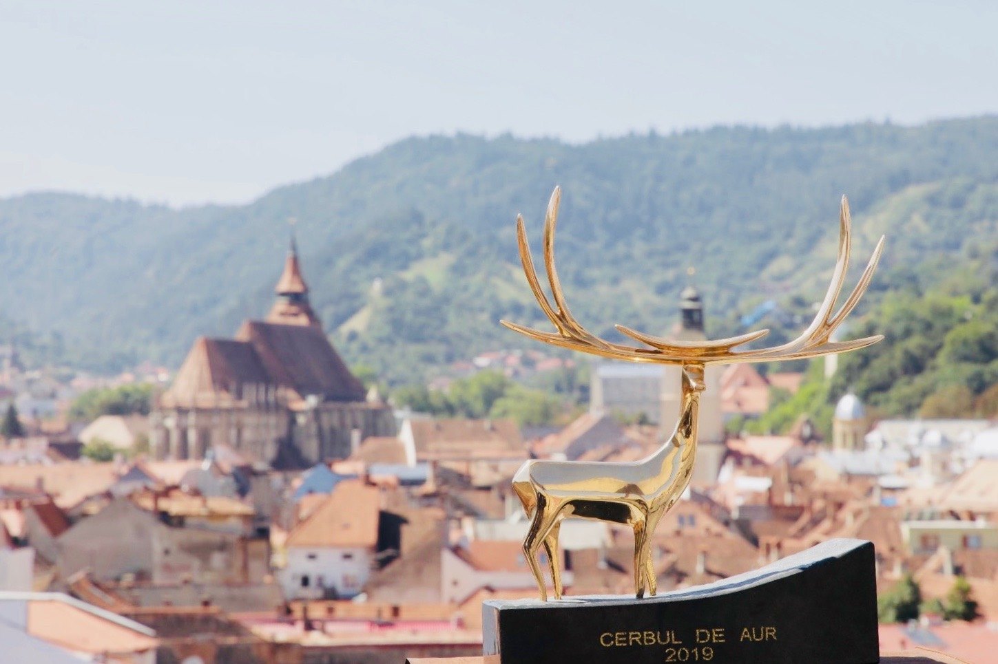 Filă de istorie muzicală: Festivalul Cerbul de Aur | VIDEO - Radio Vacanța