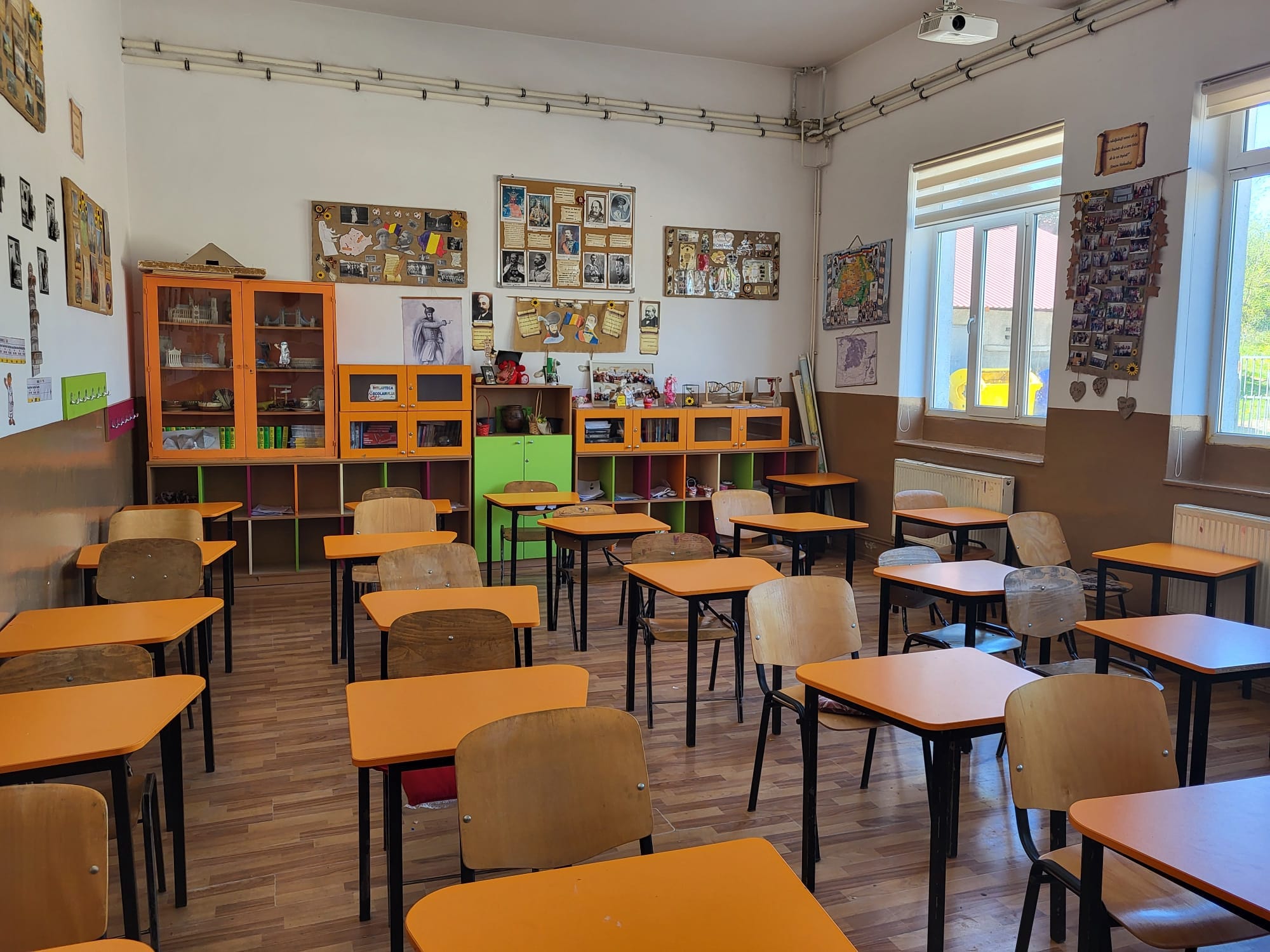 BRAȘOV: Donate la inițiativa Bookisit, peste 400 de cărți au ajuns la ...