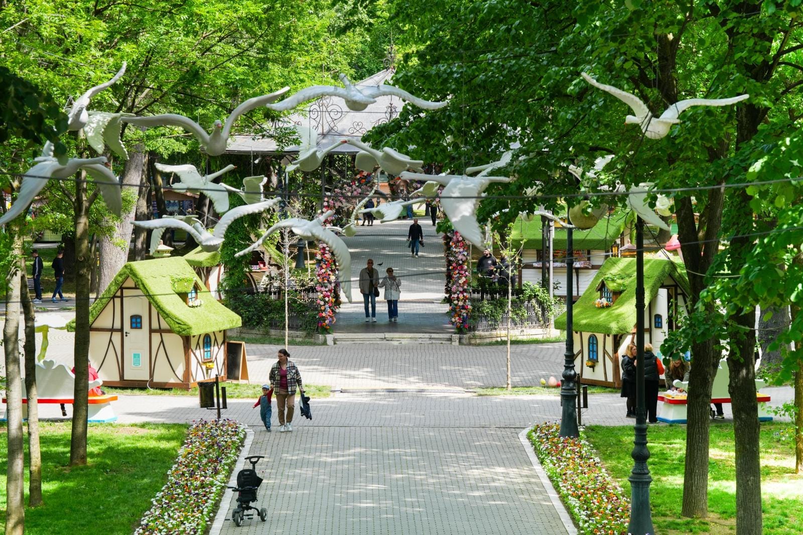 CRAIOVA: Au început pregătirile pentru Târgul de Paște - Radio Vacanța