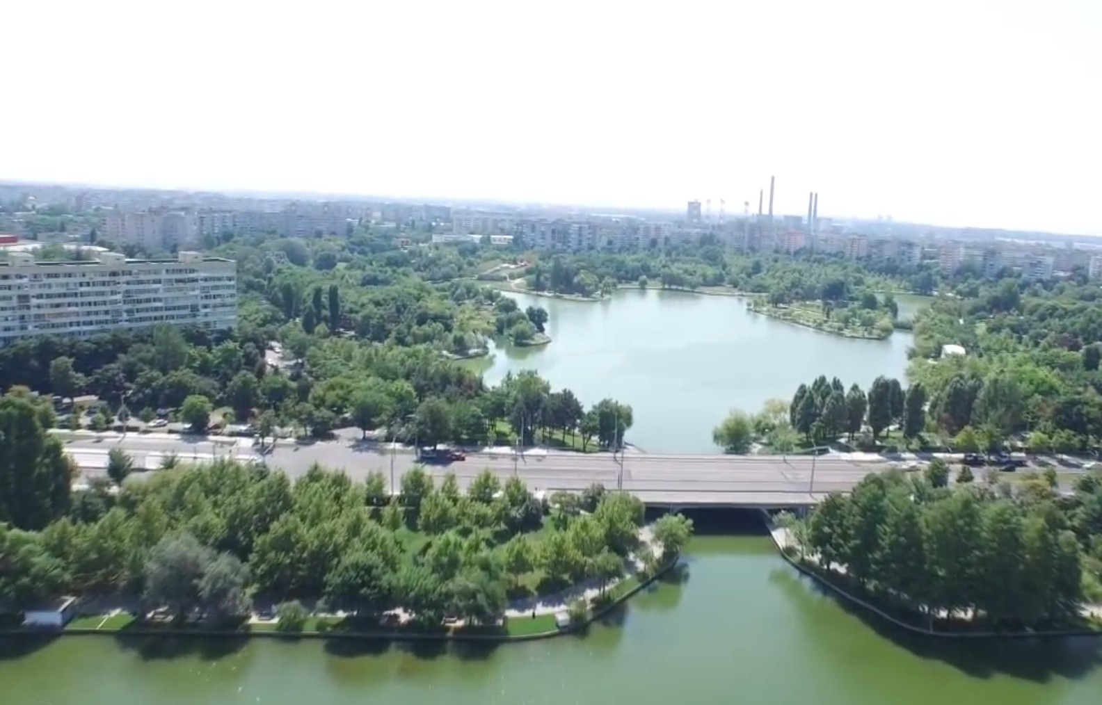 BUCUREȘTI: S-a deschis sezonul de plimbări cu vaporașul pe lacul din ...